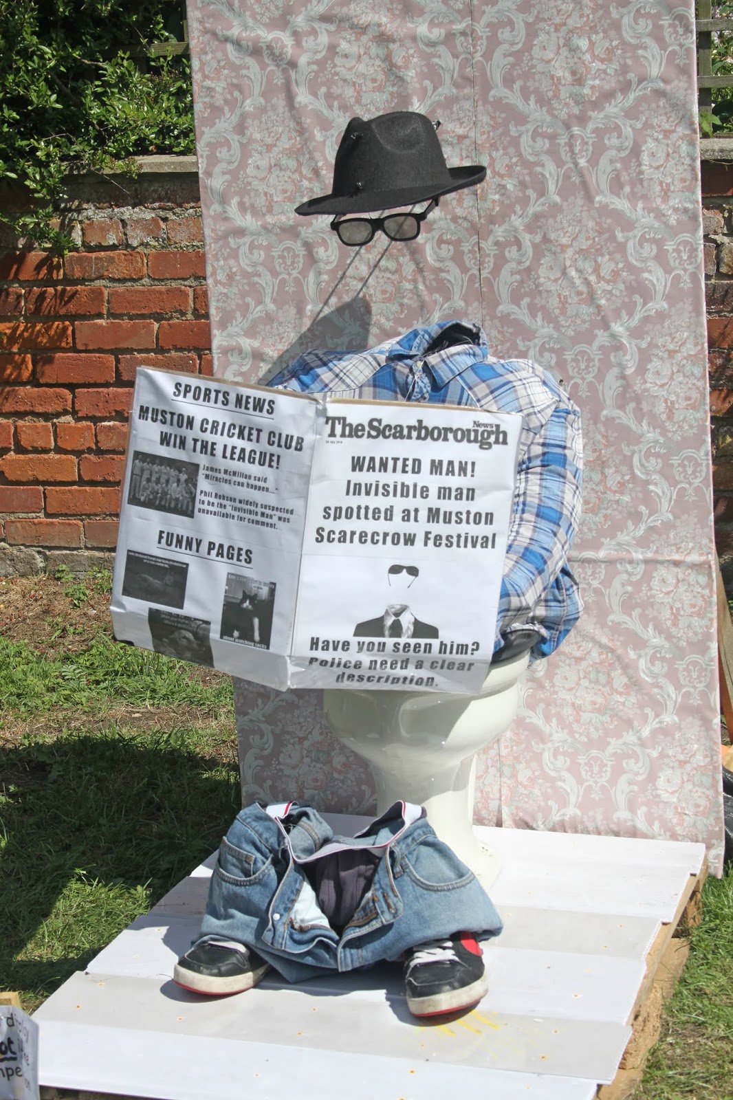 Simon and Karen Spavin: Muston Scarecrow Festival