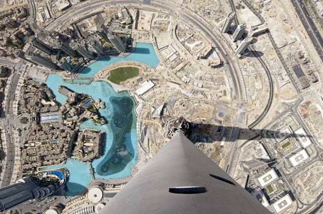 Explore Views from the top of the Burj Khalifa with Google Map ...