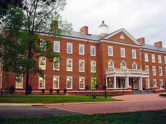 The Wasp's Nest: College Prep: The Preppiest Colleges in America, 2014.