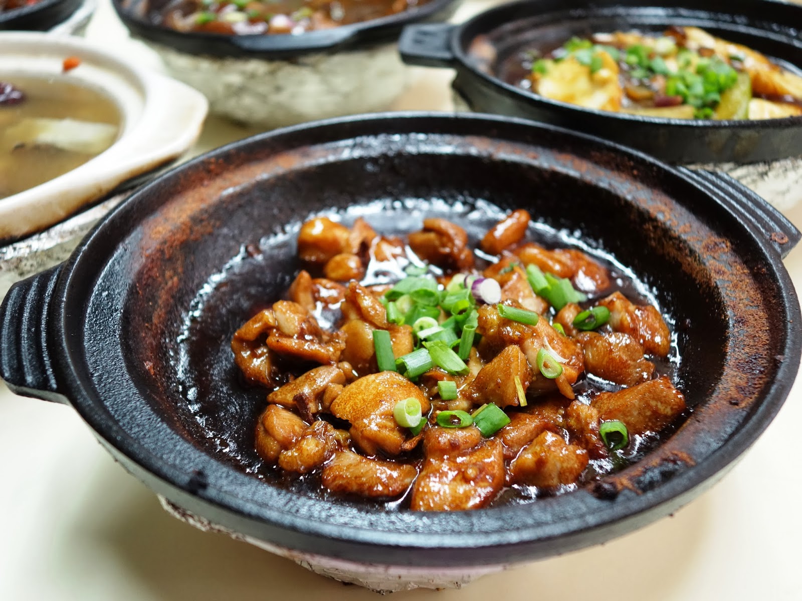 PinkyPiggu: Lau Wang Claypot Delights 老王砂煲小厨 ~ A Place For Homey Food ...
