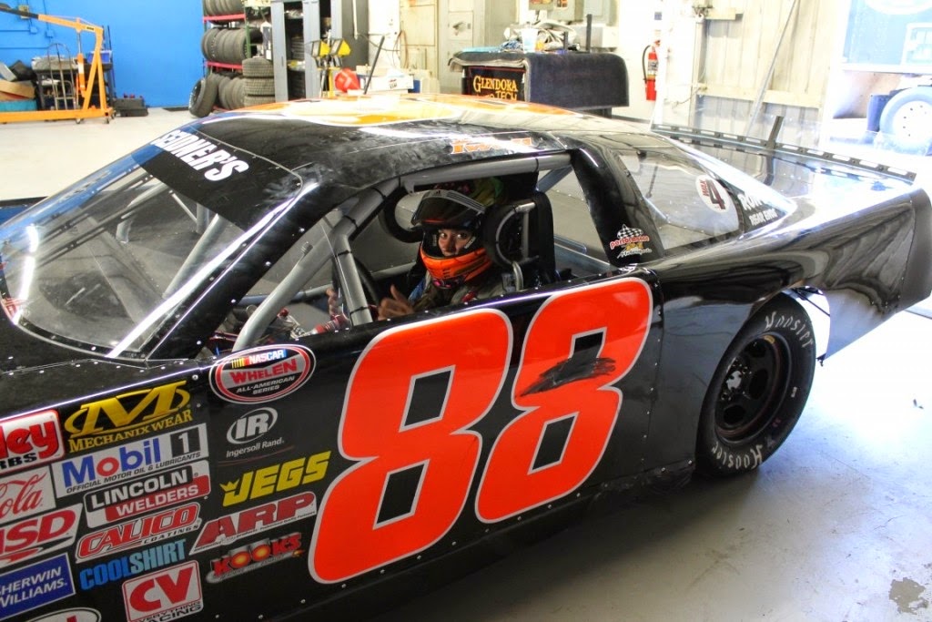 Michele Abbate se une a la NASCAR Whelen All American Series para el 2015.