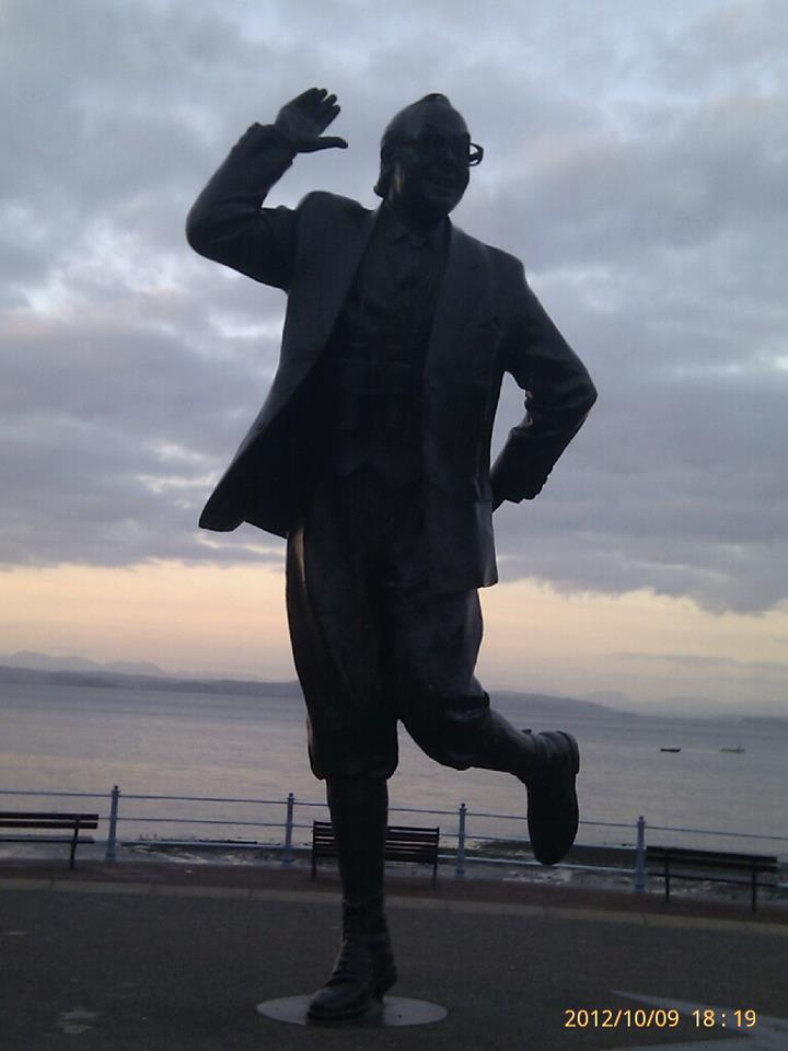 Elizannie: By the Grave of Robert Tressell I Knelt Down