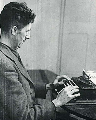 solitary dog sculptor: 11/18/13