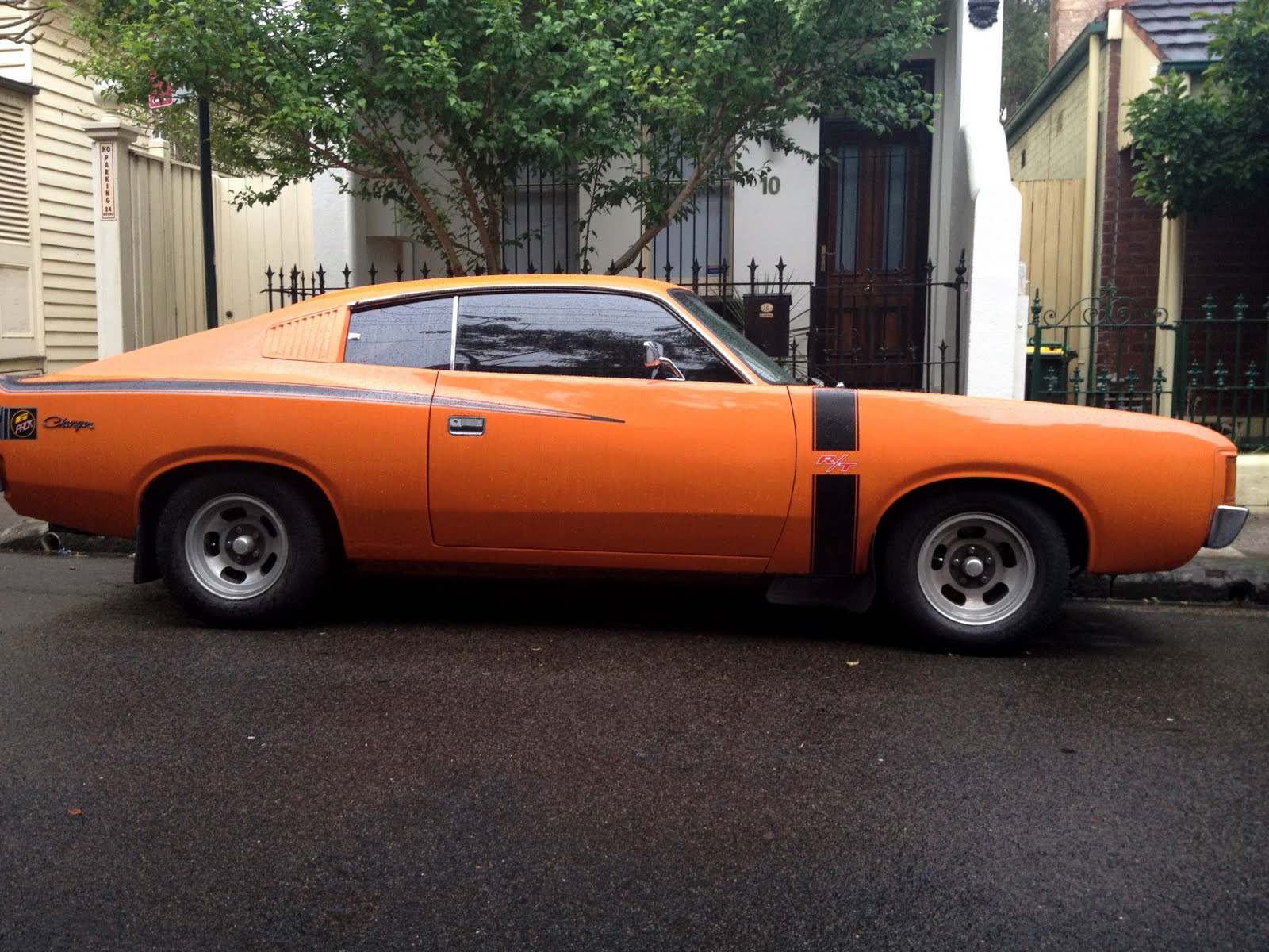 Righthand Drive: 1971 Chrysler Valiant Charger R/T