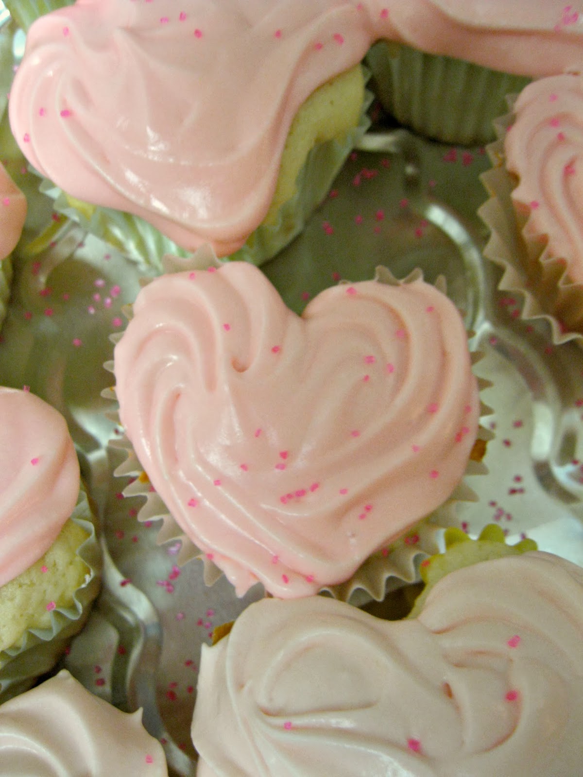 So There.: Heart Shaped Ombre Frosted Pink Cupcakes