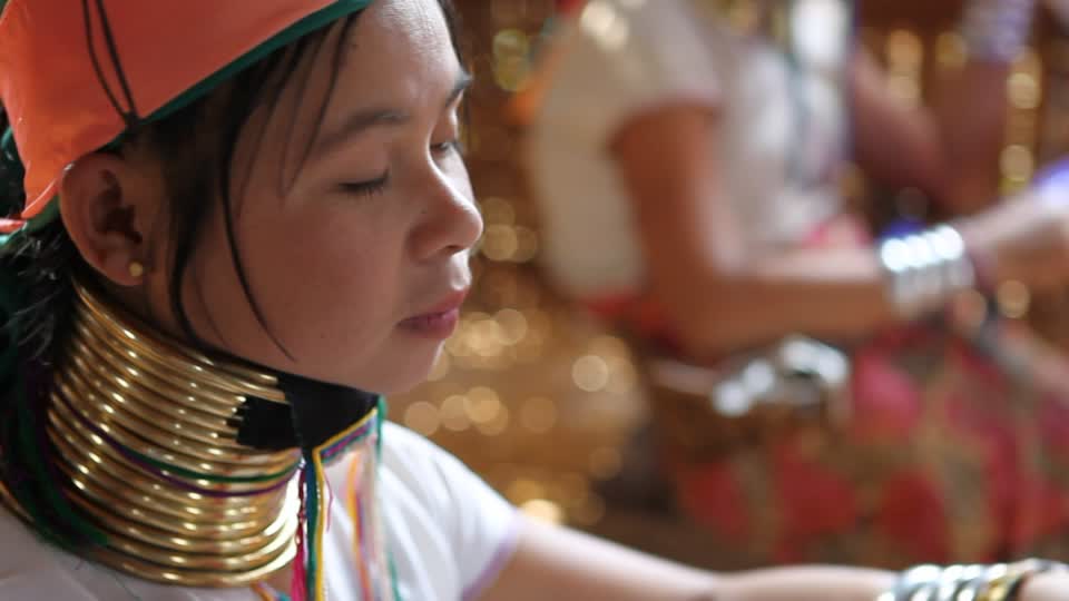 Mujeres jirafas Karen - Cuestiones eticas y turismo responsable