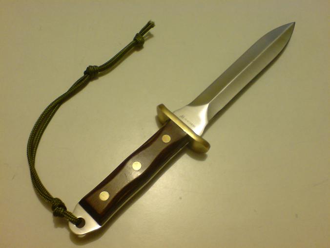 WeaponCollector's Knuckle Duster and Weapon Blog: Boker Magnum Double ...