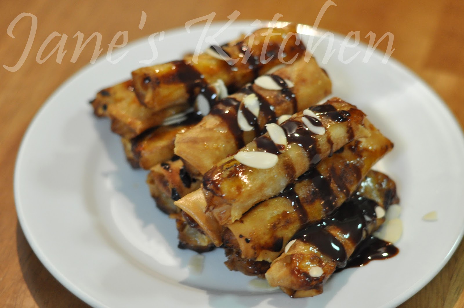 Jane's Kitchen: Banana Rolls