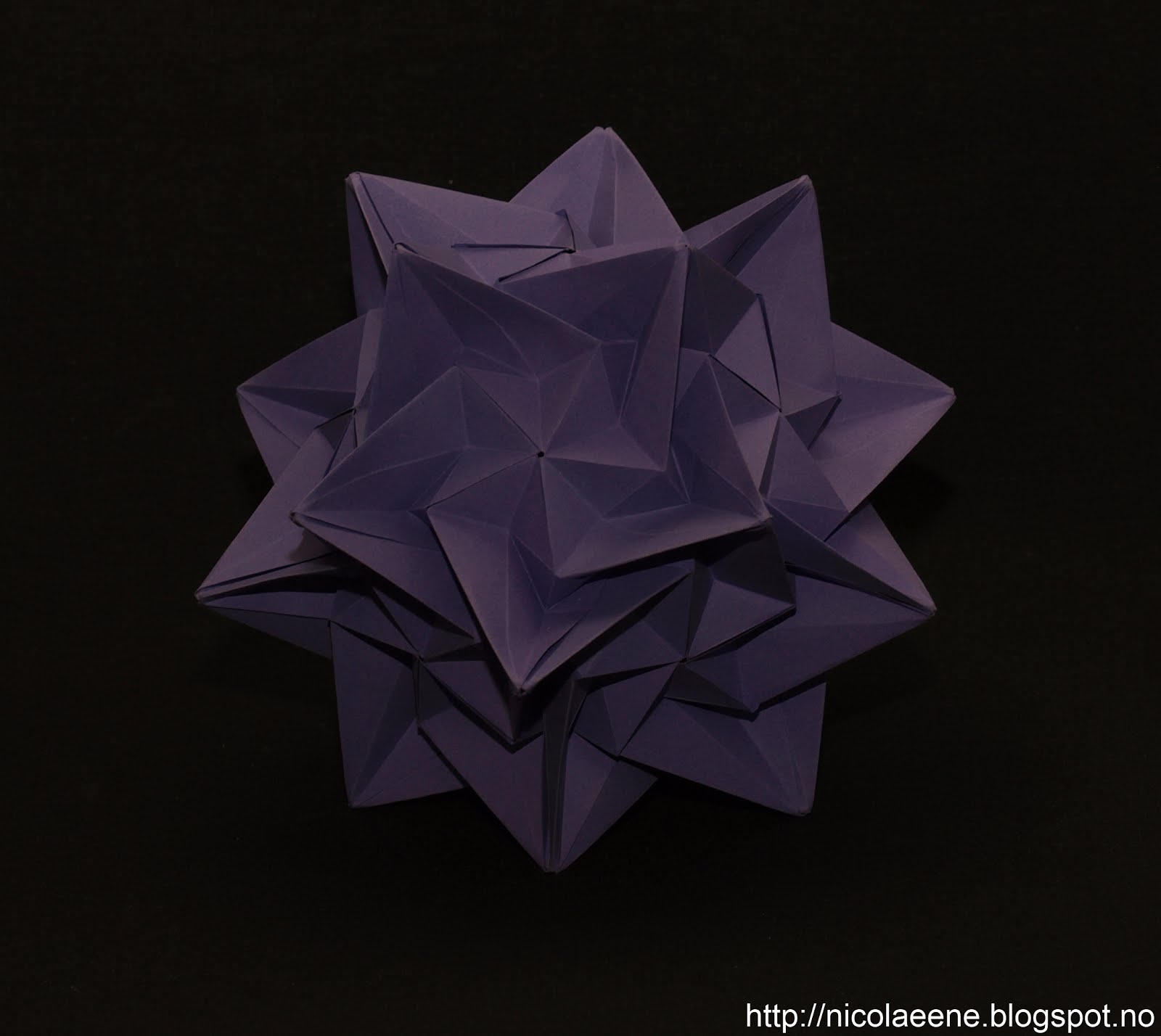 Nicolae Ene - origami: Paradigma by Ekaterina Lukasheva