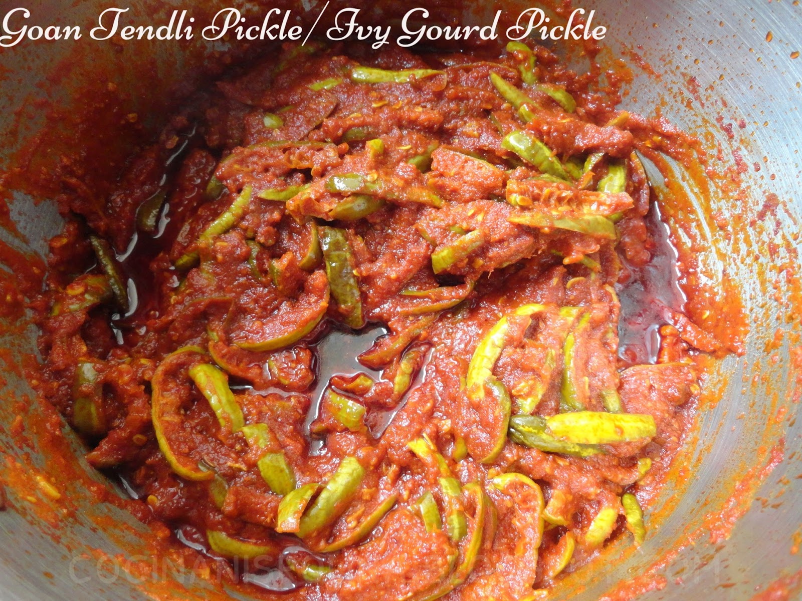 Cocinanispolina: {Recipe}Goan Tendli Pickle/Ivy Gourd pickle