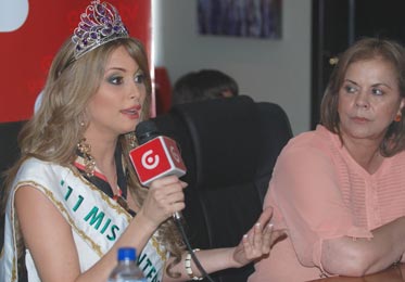 La Alfombra Rosa: Maria Fernanda Cornejo en Ecuador