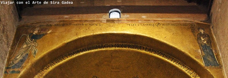 La basílica de la Assunta y su entorno en la isla de Torcello en Venecia