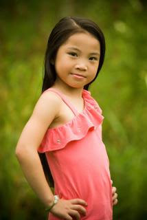 POSE child modeling mag Junior Fashion Experts: April 2012