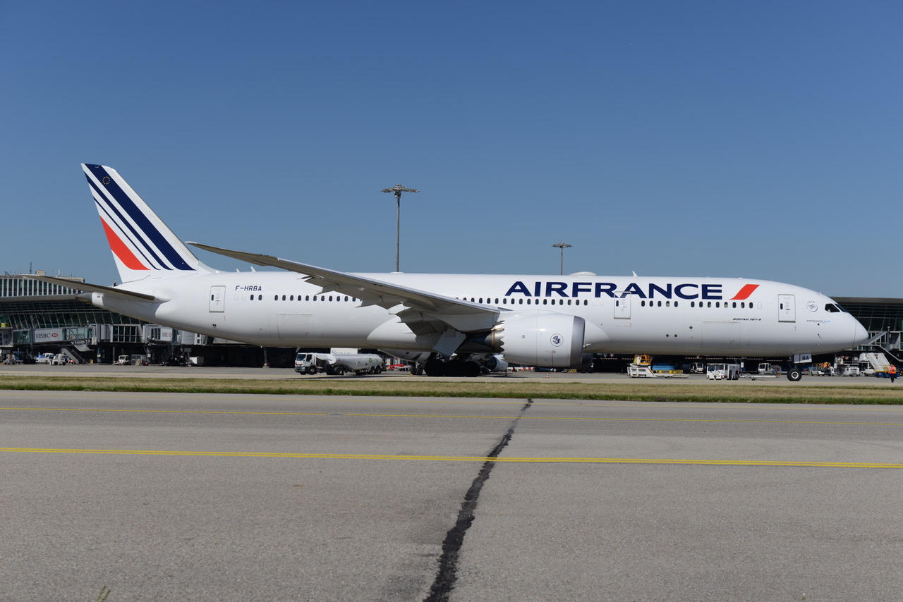 Flyingphotos Magazine News: AIR FRANCE - B787-900 - F-HRBA