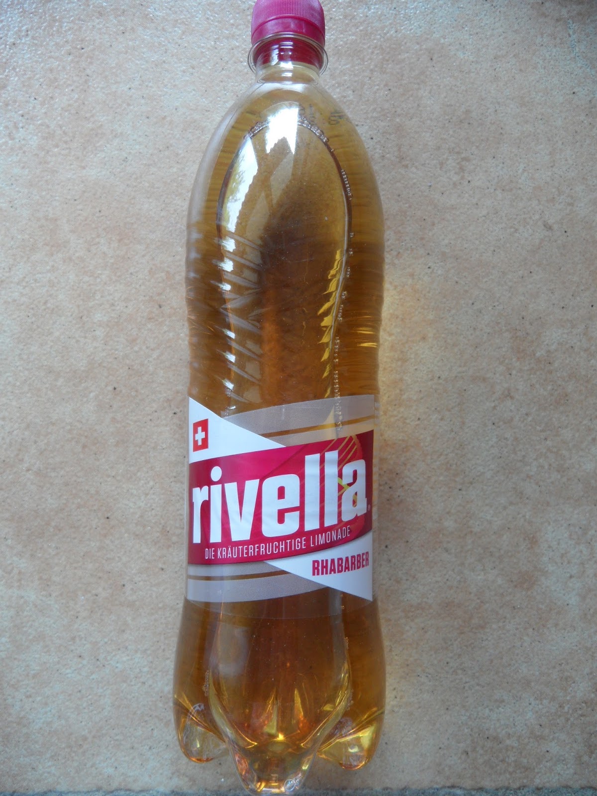 Josettas Welt: Rivella Rhabarber