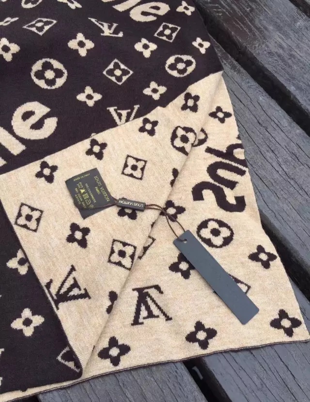 Fkers999: Louis Vuitton x Supreme Scarf