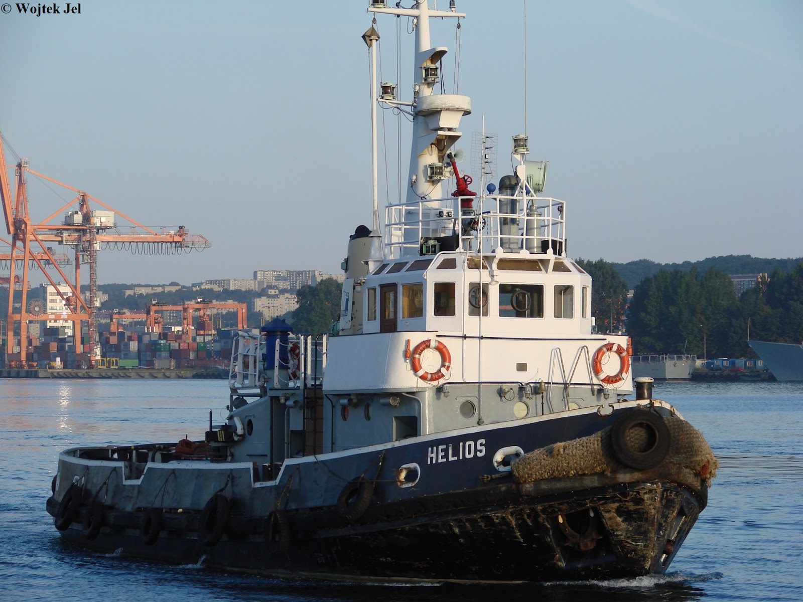 W obiektywie shipspottera czyli z migawką nad portową sadzawką: Z cyklu ...