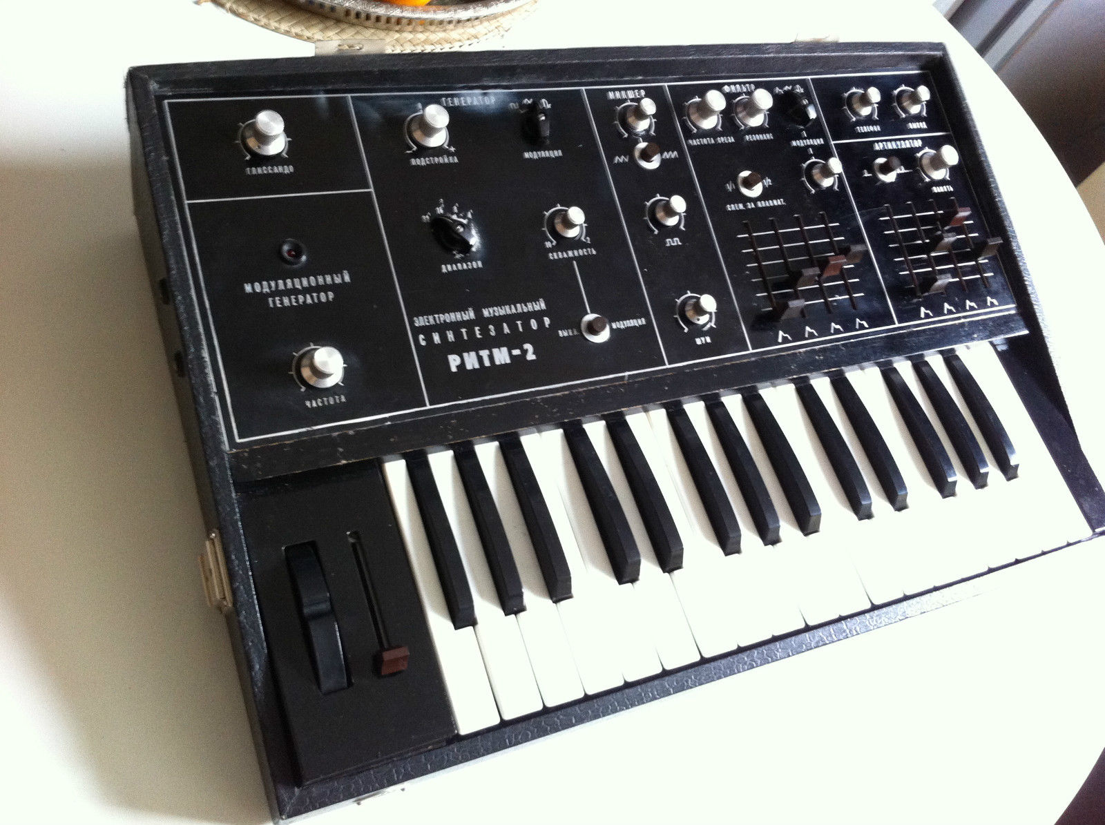 MATRIXSYNTH: ritm-2 Russian Analog Synthesizer