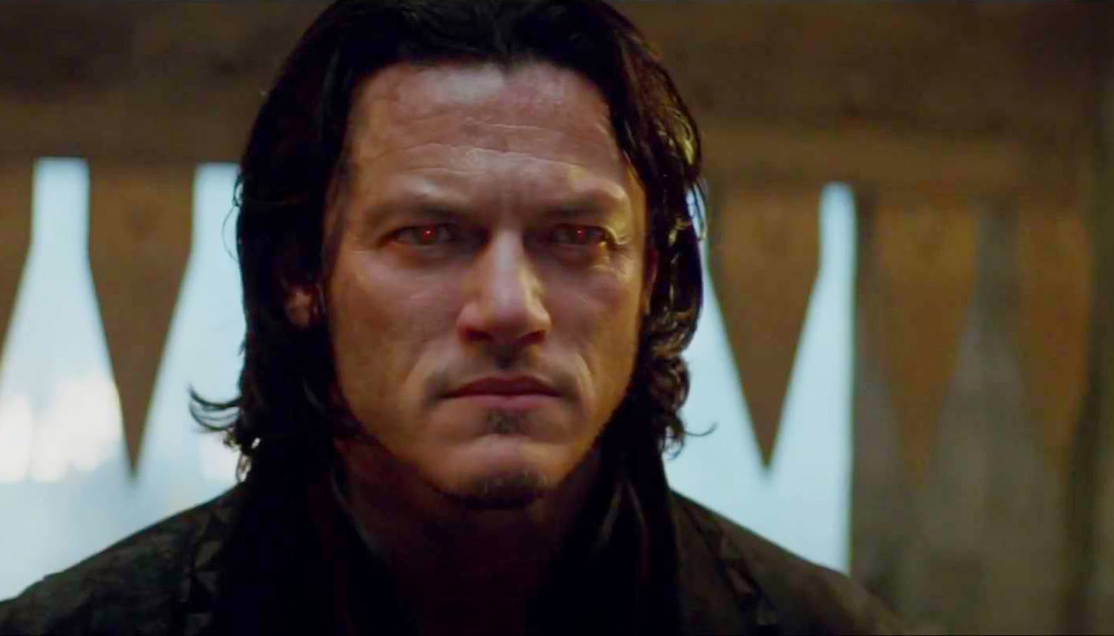 LUKE EVANS BITES INTO THE LEAD ROLE OF “DRACULA UNTOLD”