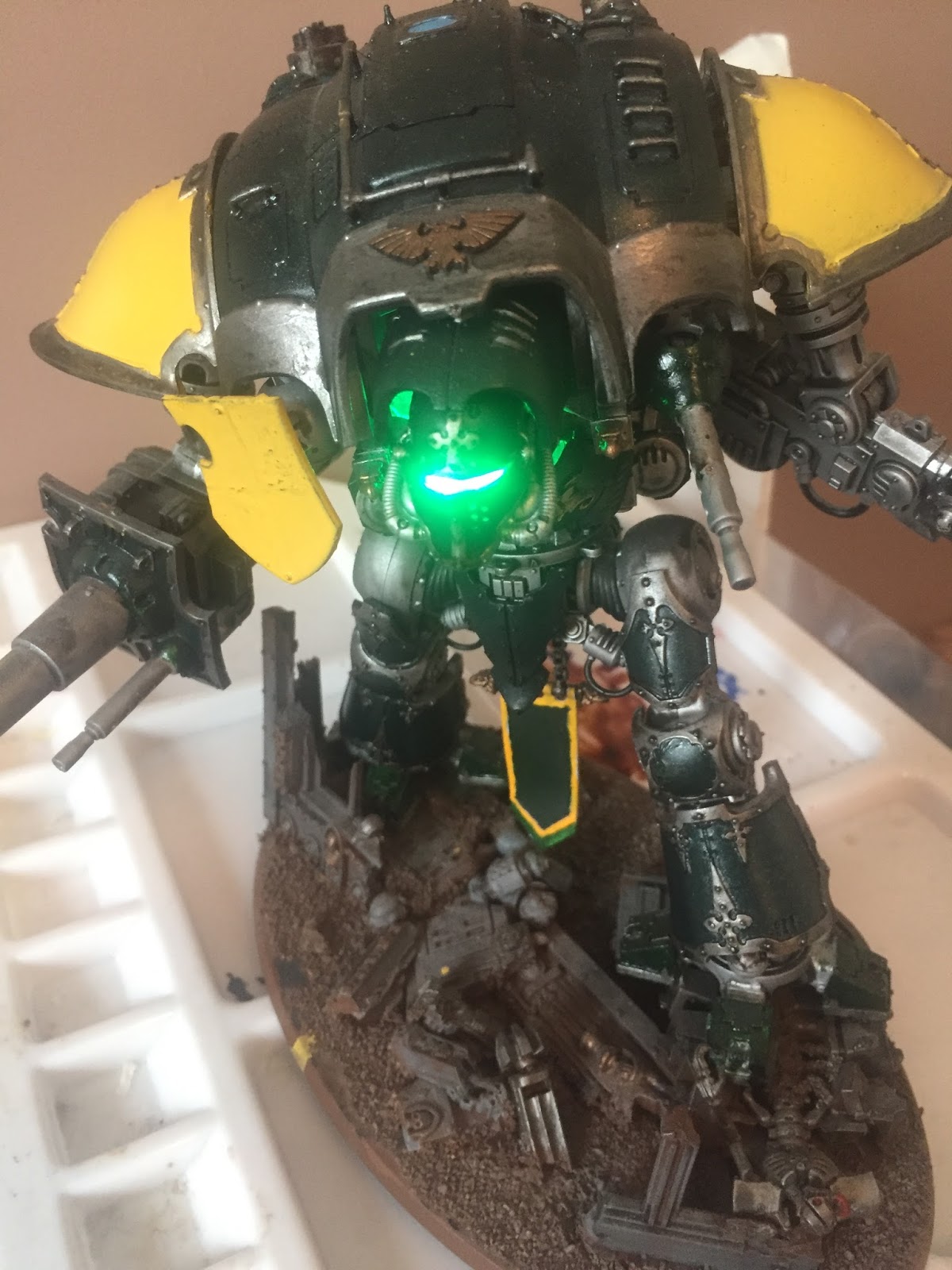 WeeMen: Imperial Knights - How to add LED lights to your Knights