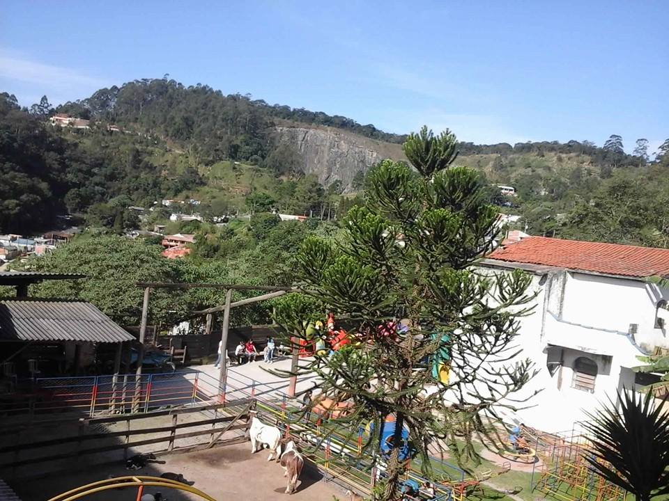 PEDREIRA DO DIB EM MAIRIPORÃ – O IMENSO CALDEIRÃO