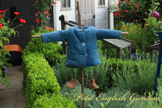 Petit English Garden of MARPLE & POIROT: TODAY'S SHOT: Peter Rabbit ...