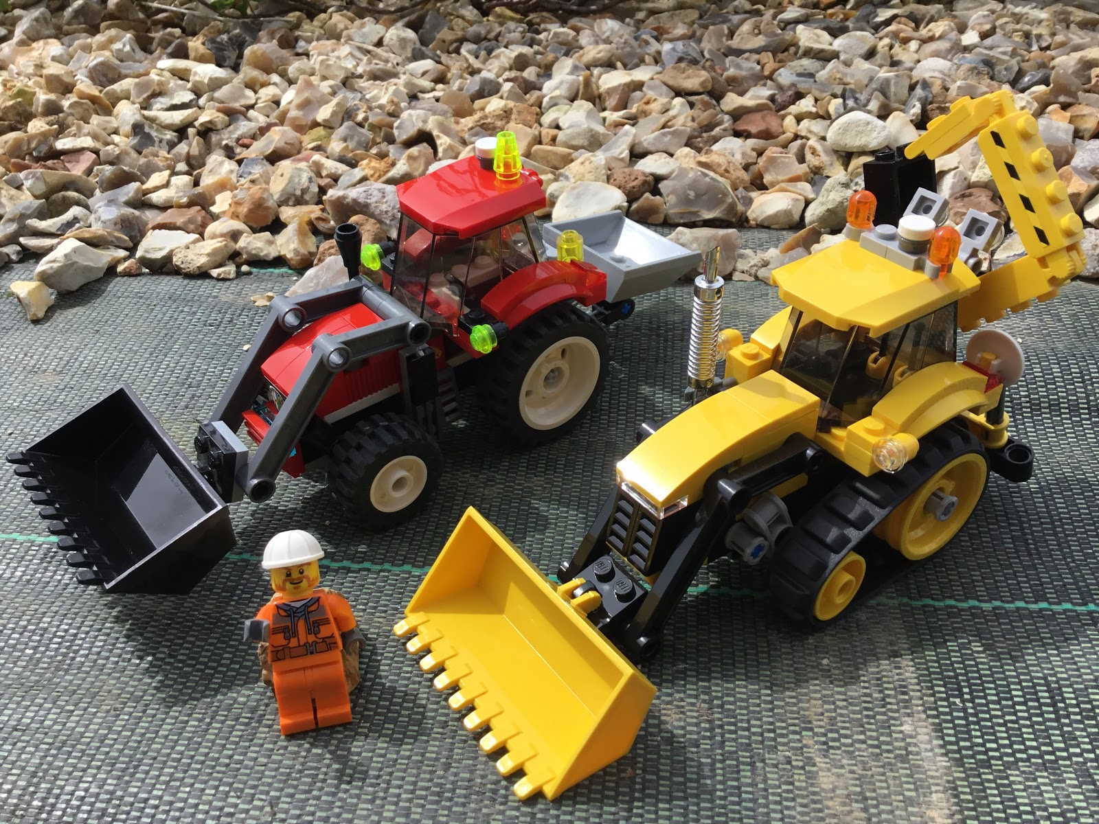 Conhan's Garage: Tracked Backhoe Loader