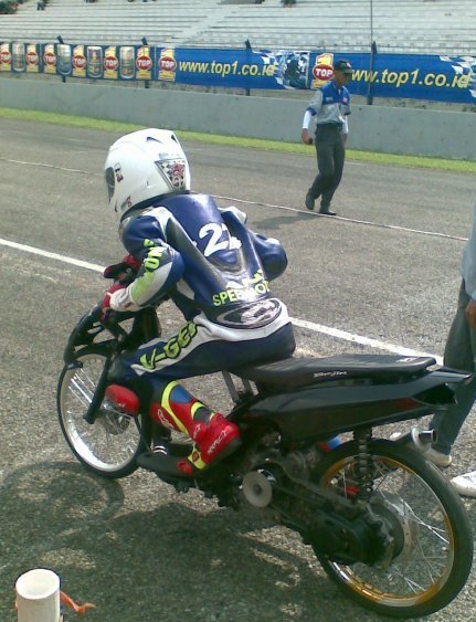 Balap Motor Drag Sentul:Best Motorcycles Wallpaper