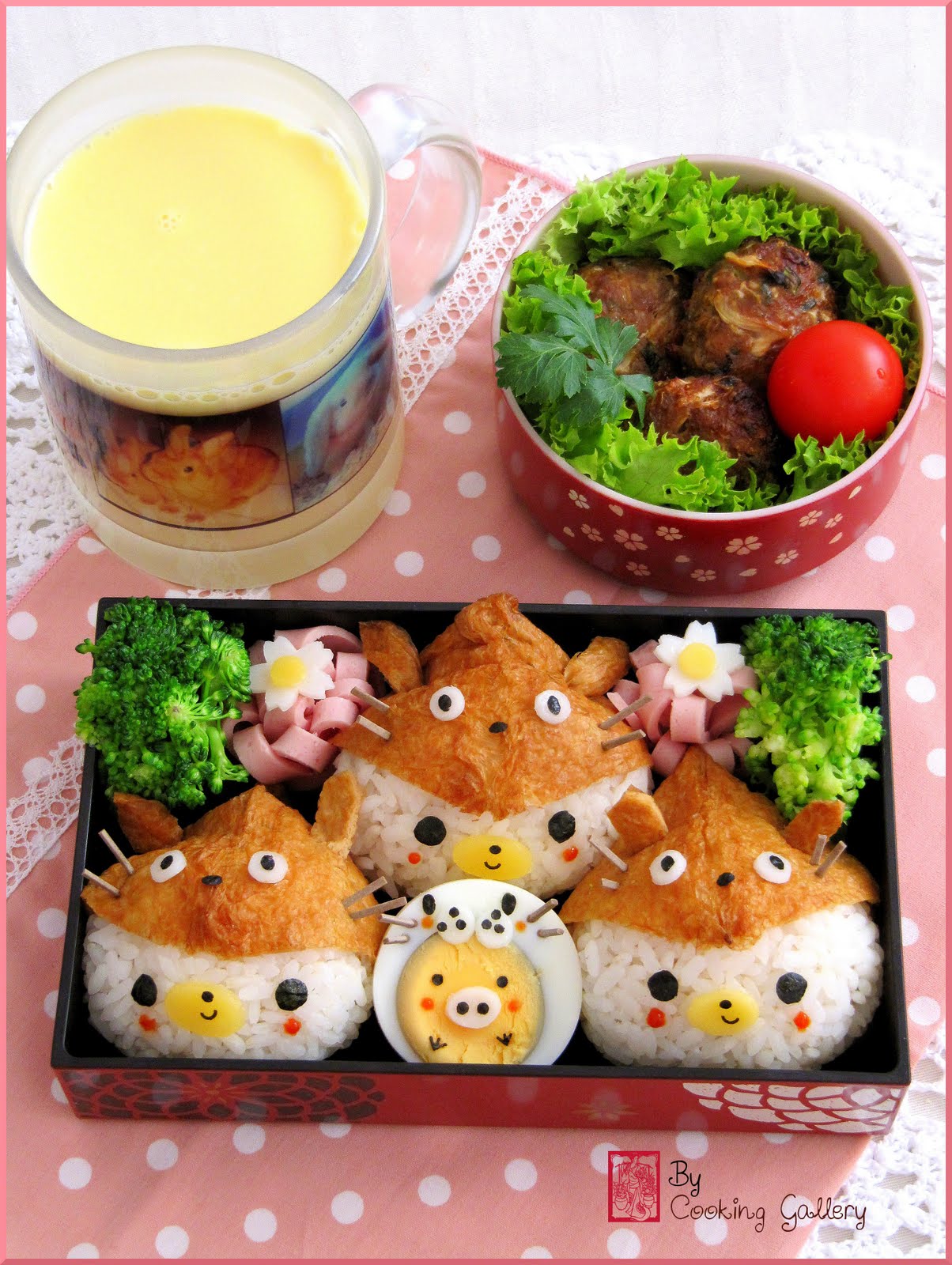 Three Little Bears in Totoro Suits Bento | Cooking Gallery