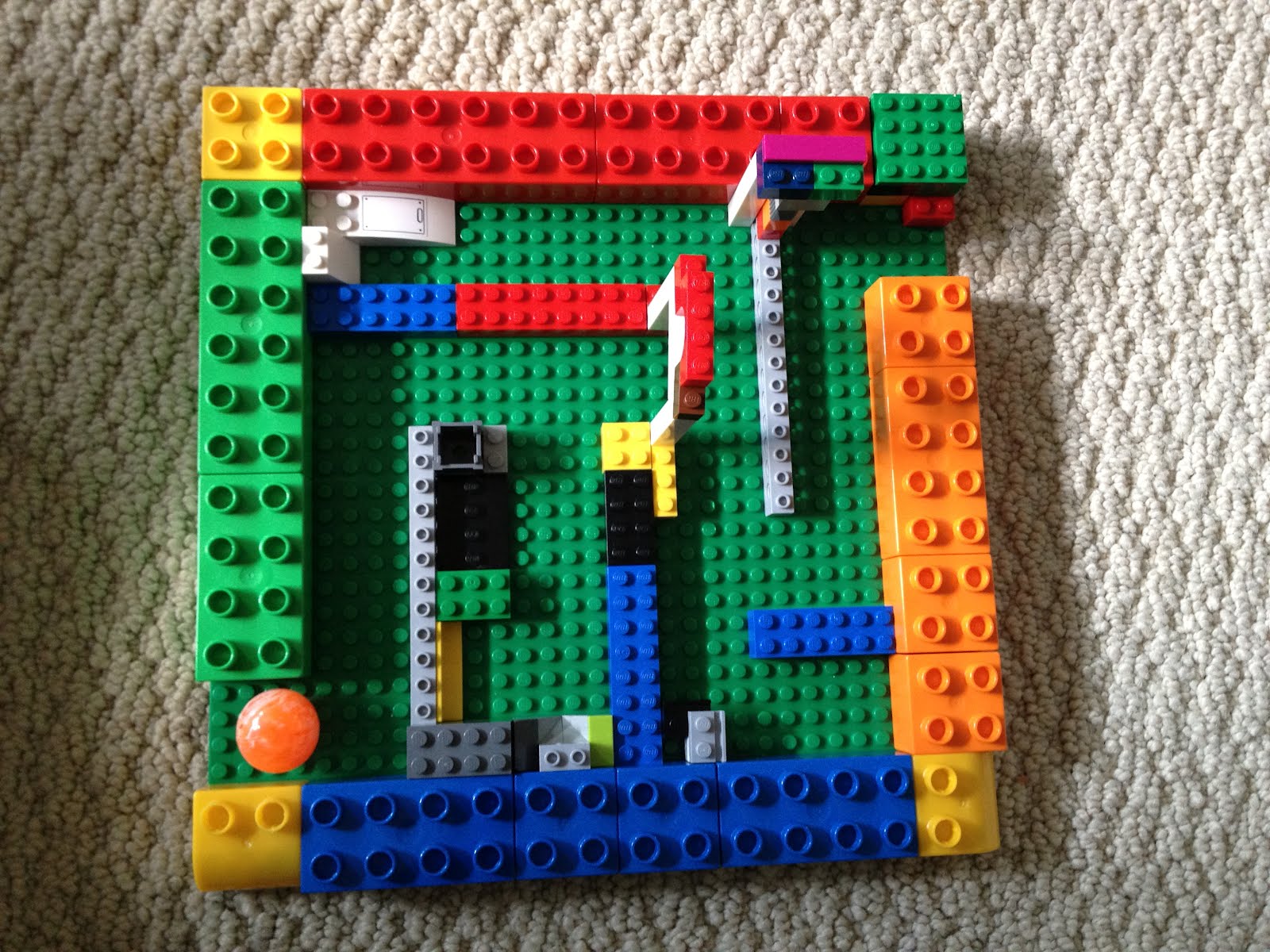 The Hippie Housewife Homeschools: Lego Maze