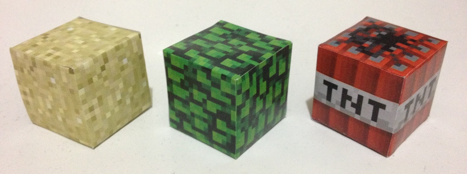 Mini At Least: Papercraft: Minecraft V (Arena-Sand, Dinamita-TNT & Ramas)