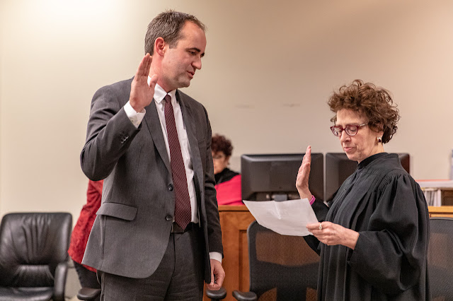 Shoreline Area News: Joe Campagna sworn in as Shoreline District Court ...