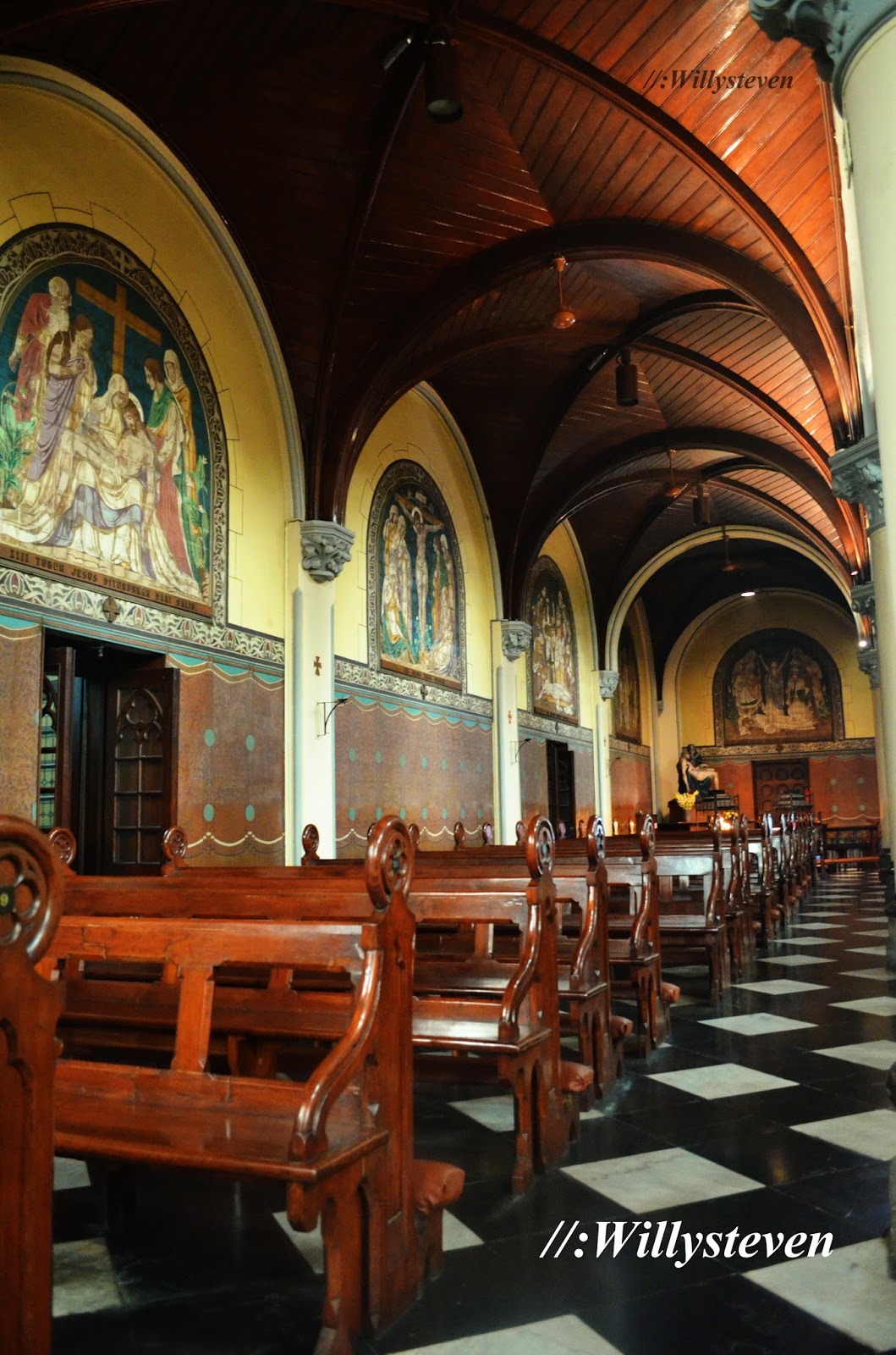 TravellerMeds: Katedral Jakarta [Photo Gallery]