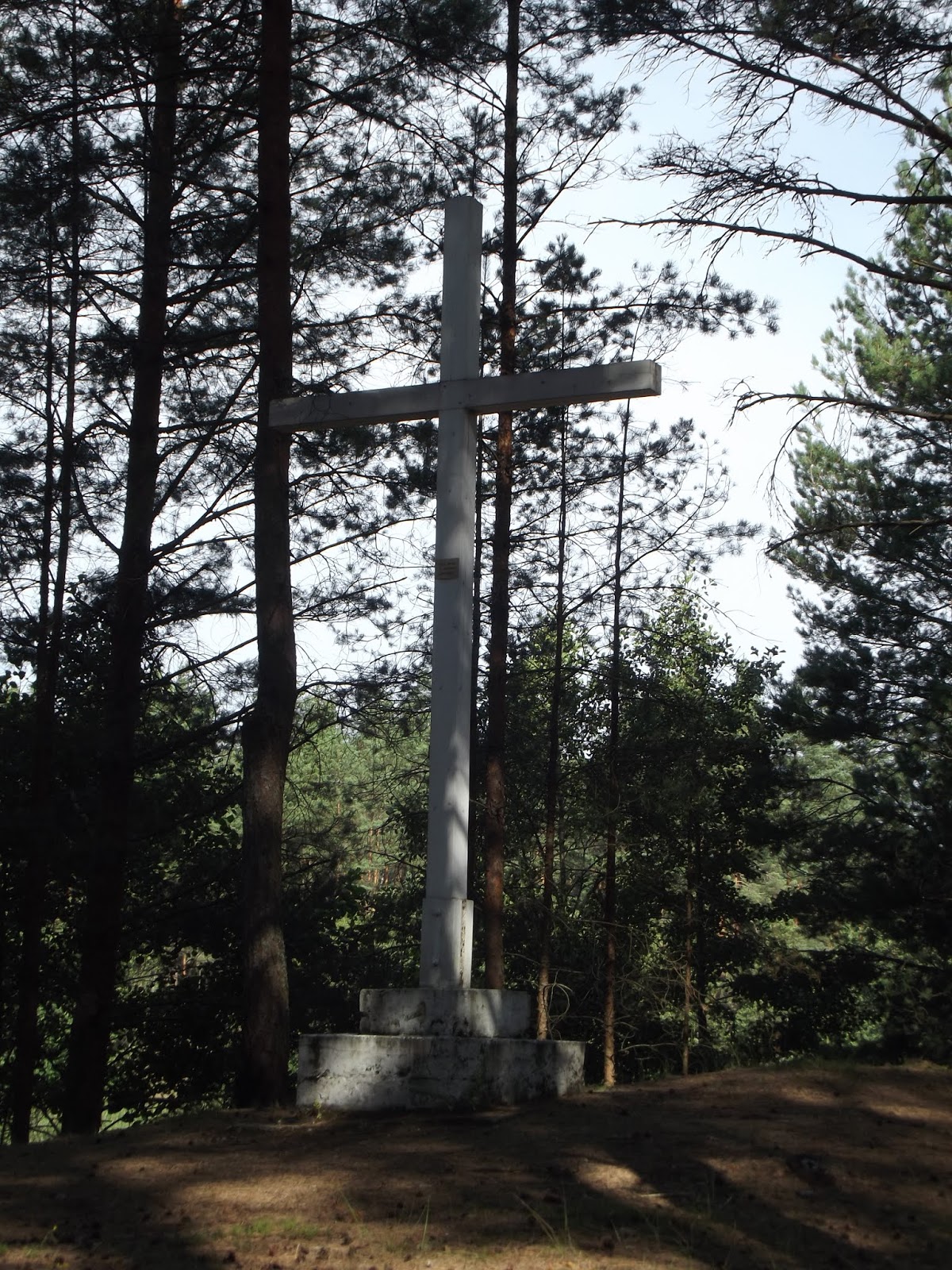 Latvijas muižas un pilis un citas interesantas vietas: Baltais krusts ...