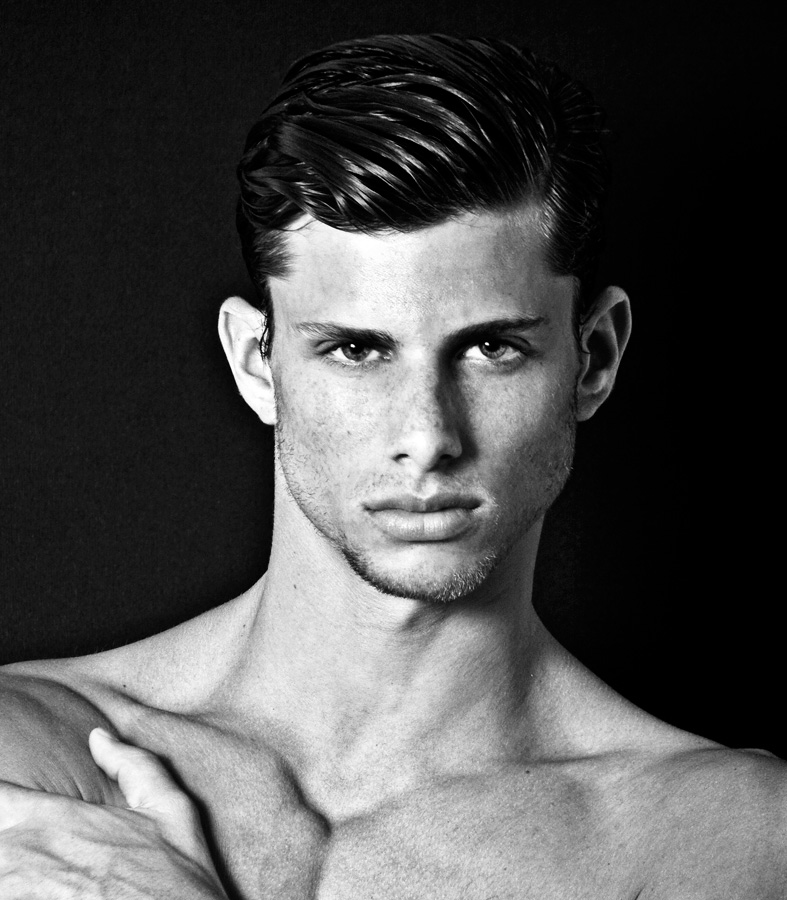 L'Homme du Jour: BARRETT PALL