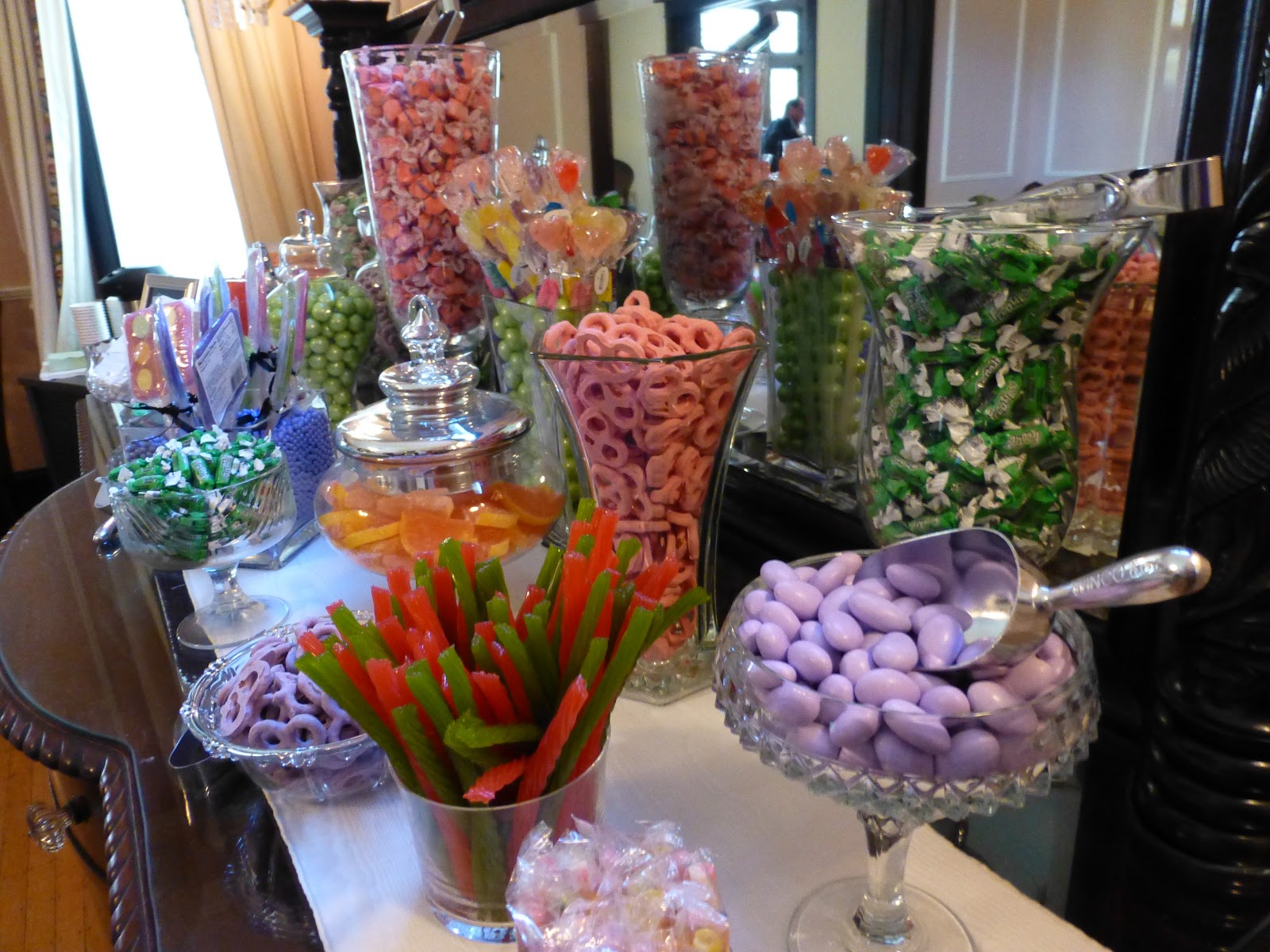 The Bargain Bride: Making your own candy buffet
