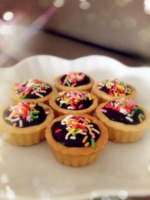 Culinary Kitchenette: Mini Chocolate Tarts by Vanessa Tay