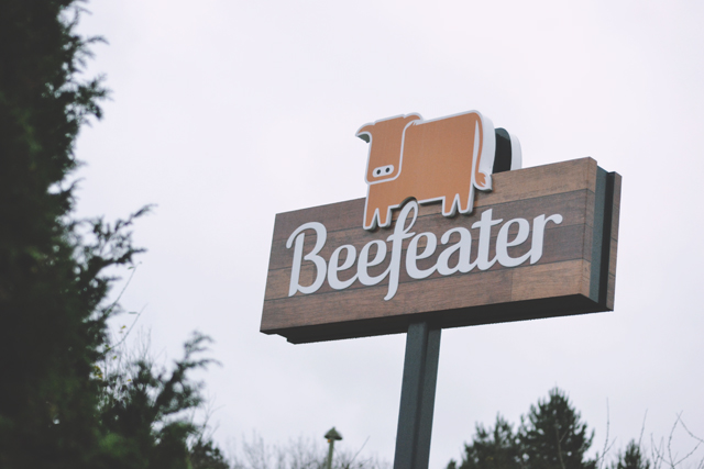 Becky Bedbug: Review // Rusty Cutter Beefeater