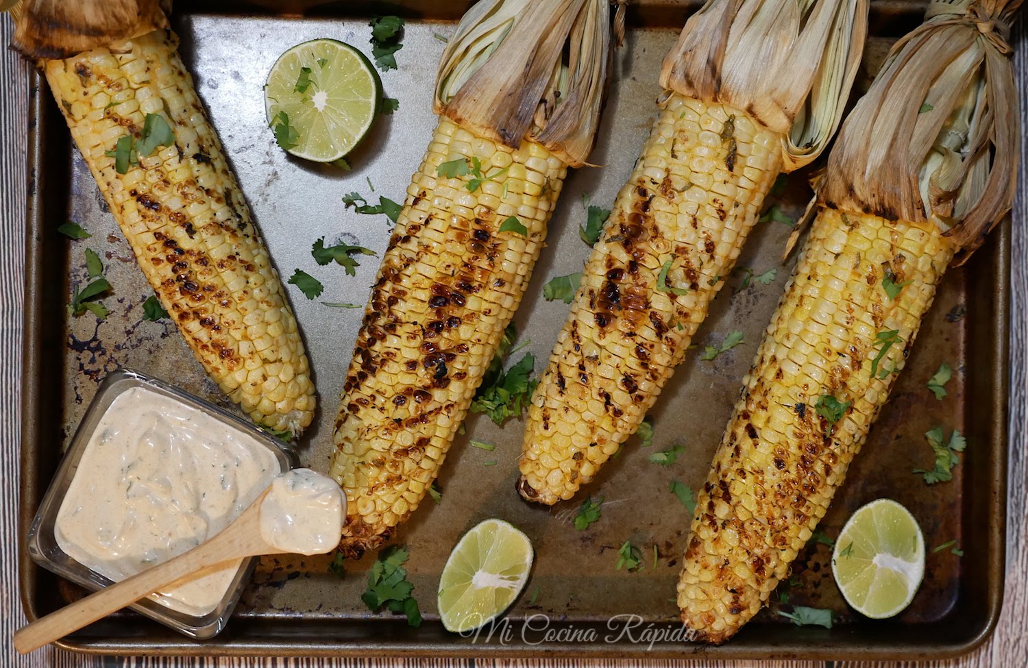 Elotes Asados Con Aderezo y Queso - Mi Cocina Rápida