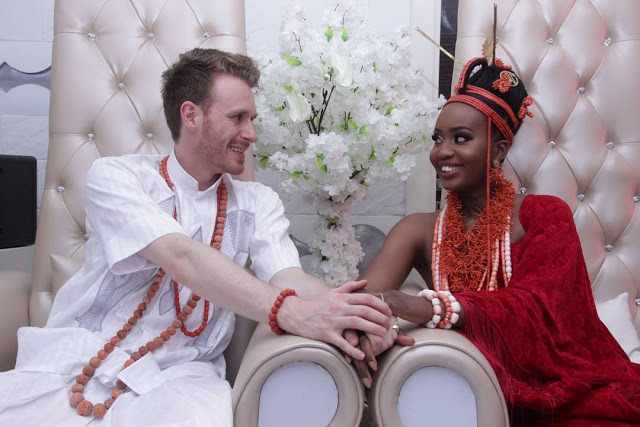 Photos: White Family Wears Aso Ebi As Nigerian Lady, Benin Princess ...