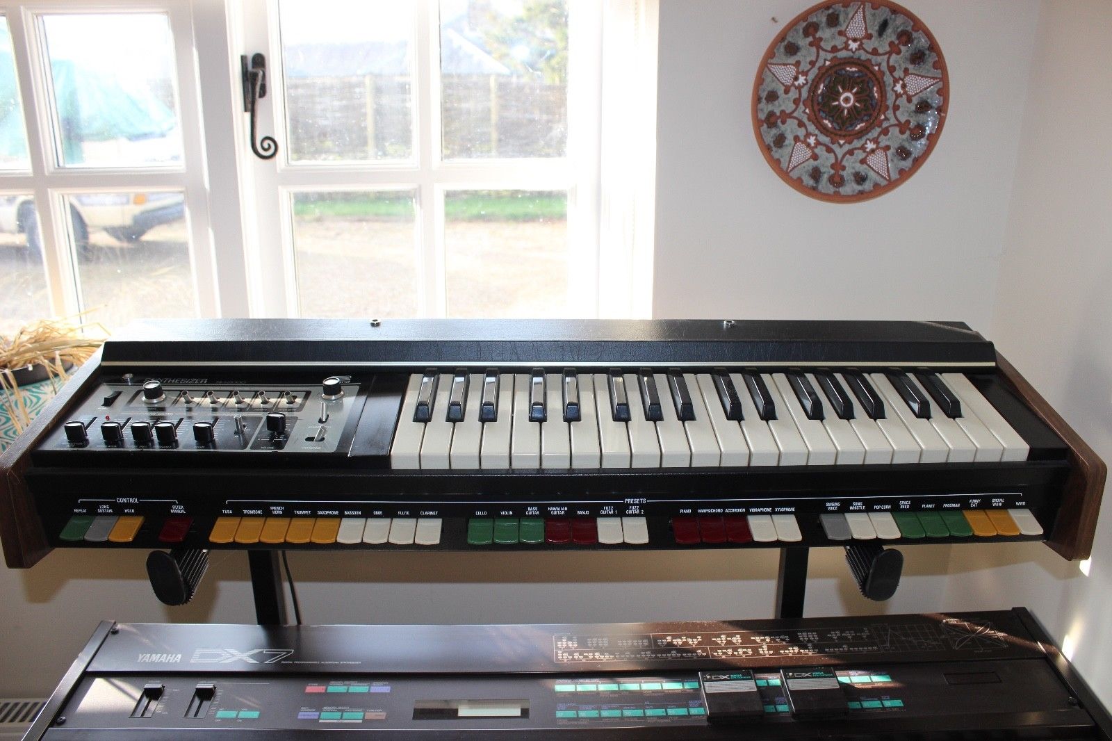 MATRIXSYNTH: Roland SH-2000 early model with famous moog filter