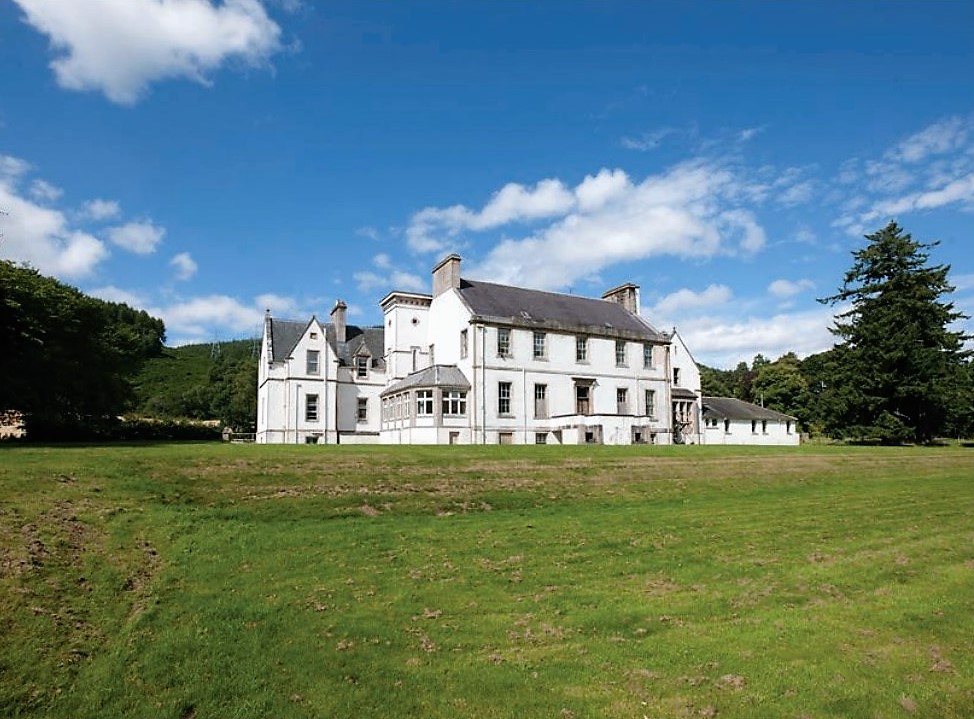 Landed families of Britain and Ireland: (321) Baillie of Dochfour and ...