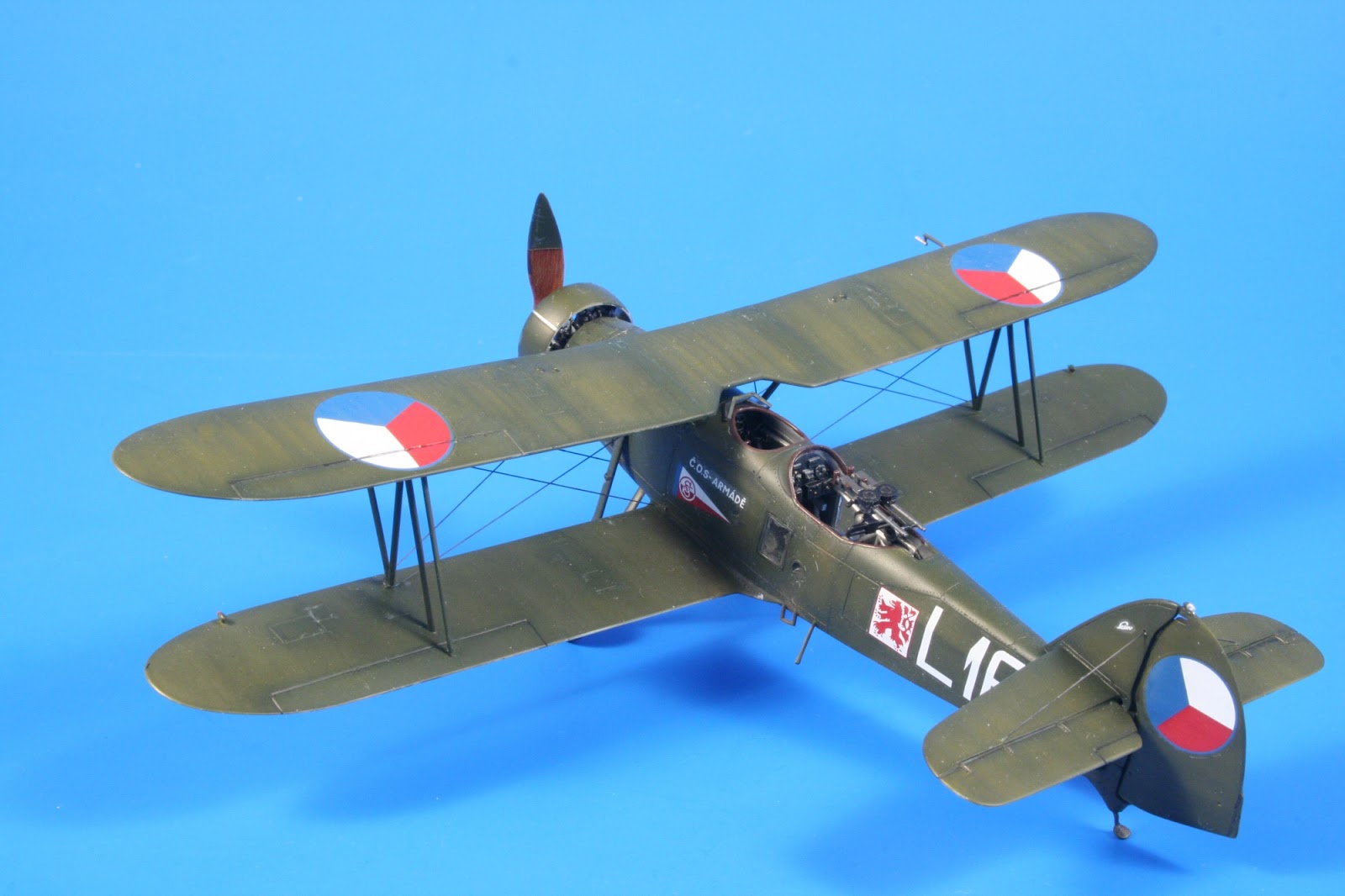 1/72 Letov Š.328 - finished model