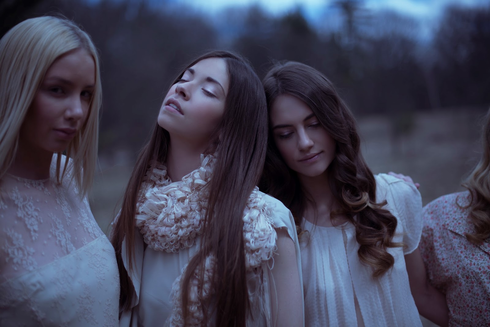 Annabelle Cho Model Placement: Girls R ' Us