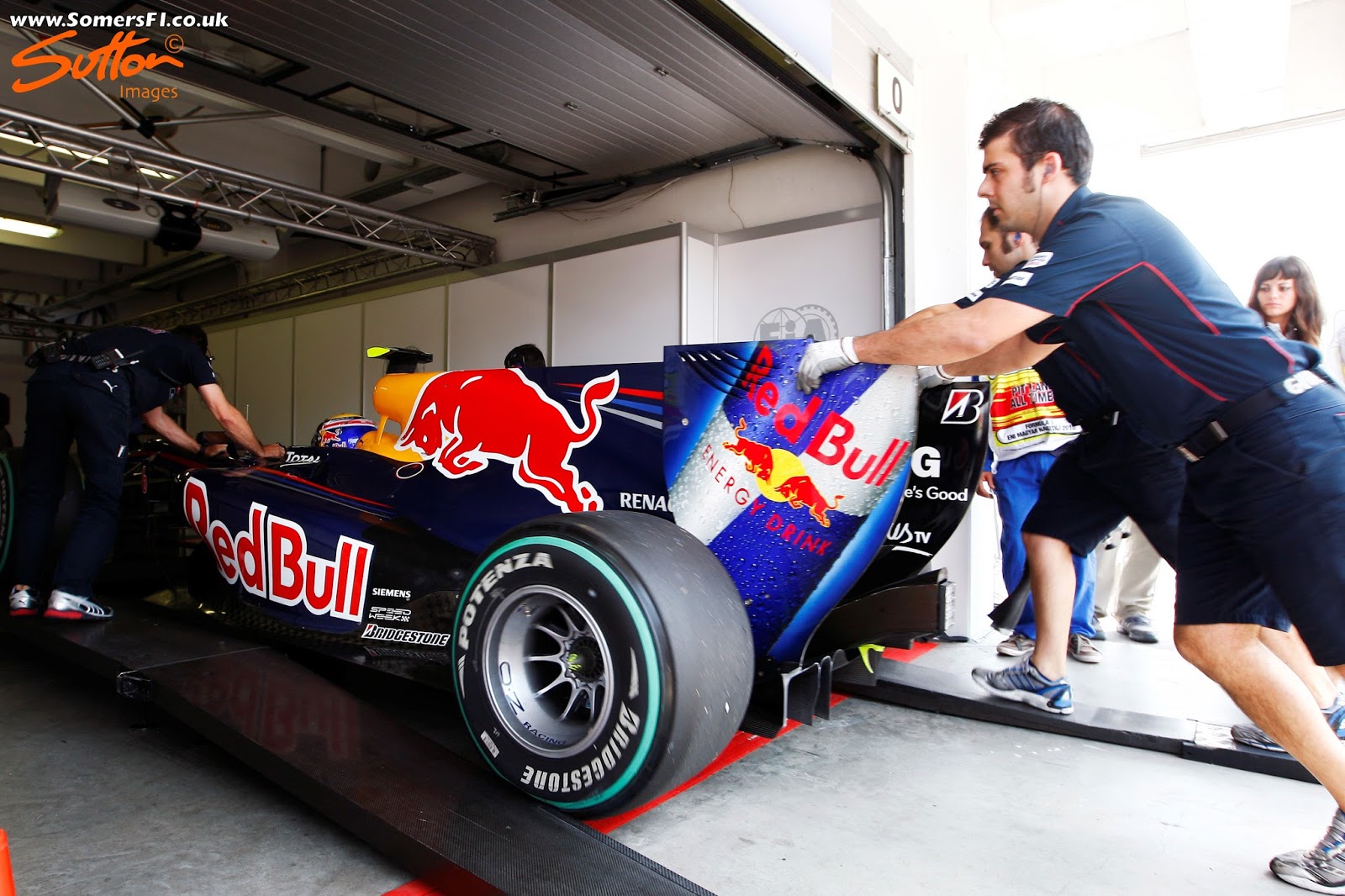 #TechF1LE: Red Bull RB6 - SomersF1 - The technical side of Formula One