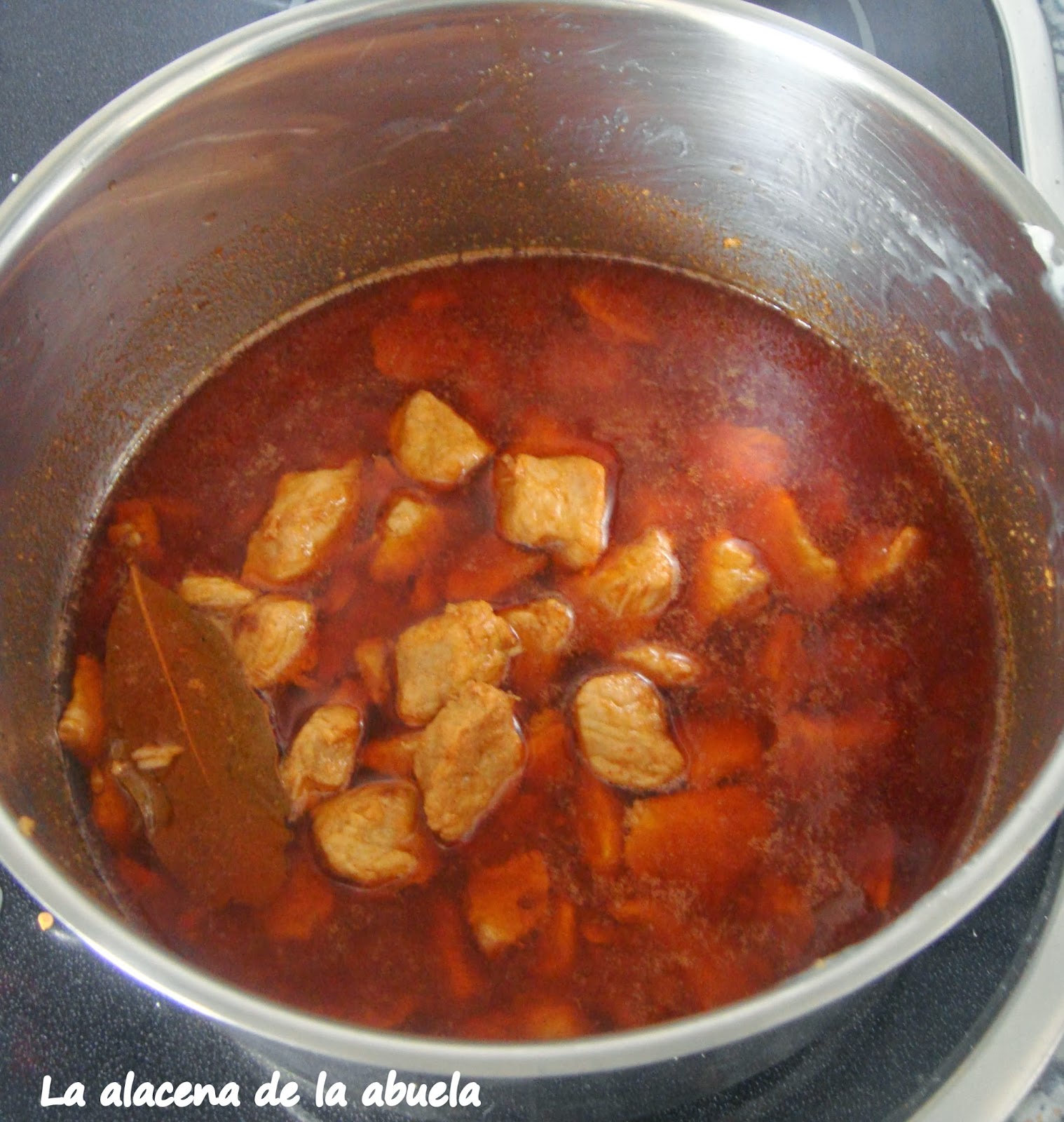 La alacena de la abuela Carmen: LOMO EN MANTECA COLORÁ