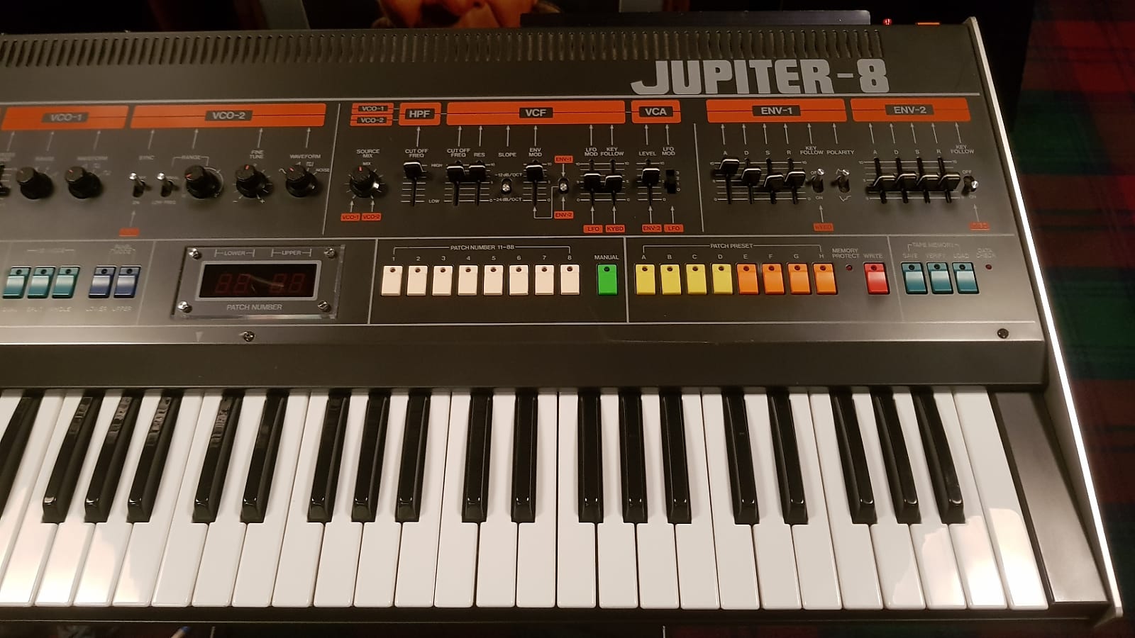MATRIXSYNTH: Roland Jupiter-8 Vintage Analog Synthesizer SN 212306