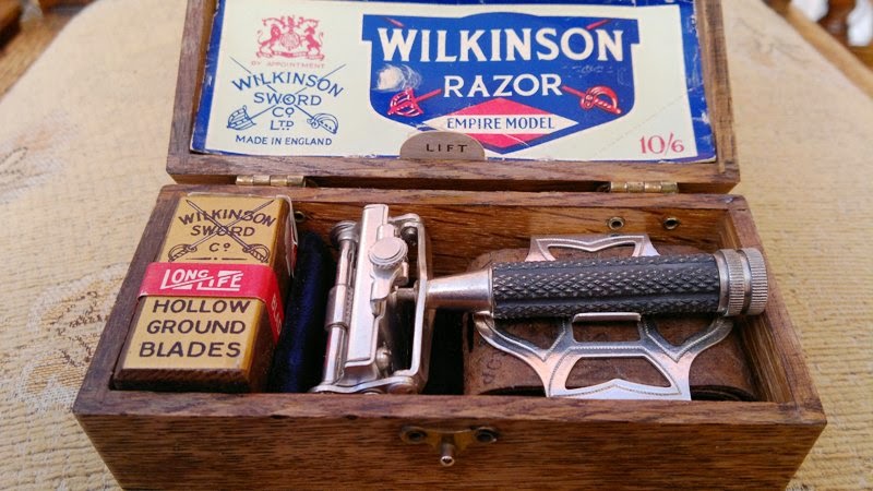 STEFANO'S VINTAGE & RETRO: Wilkinson Sword Empire Razor set