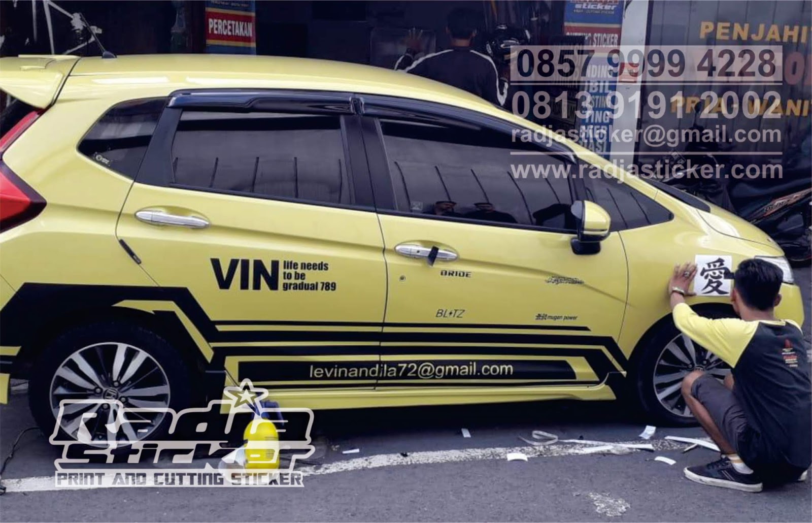 Wrapping Mobil Honda Jazz Kuning | Variasi Honda Jazz Dengan Stiker ...