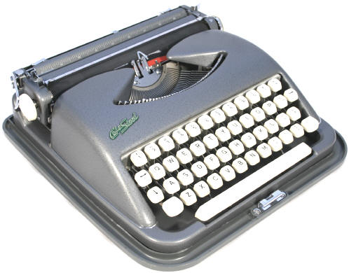 oz.Typewriter: Wagenfeld-designed Cole Steel Portable Typewriter